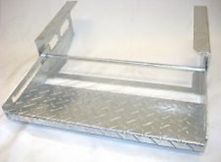 Single Pull-Out C/Van Step Galvanized Steel 530Mm